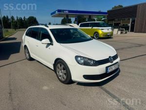White Volkswagen Golf 2010 in Riga, with an engine capacity of 1.60 L and mileage of 385 thousand km for 1900 €, photo  on AUTOMOTO.COM.LV