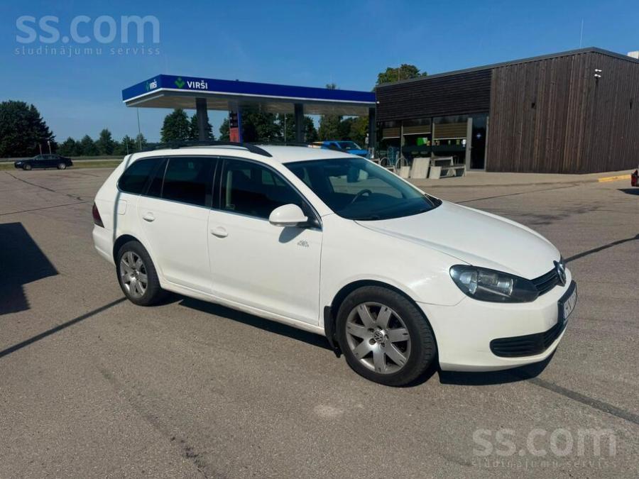 White Volkswagen Golf 2010 in Riga, with an engine capacity of 1.60 L and mileage of 385 thousand km for 1900 €, photo 3 on AUTOMOTO.COM.LV