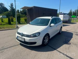 White Volkswagen Golf 2010 in Riga, with an engine capacity of 1.60 L and mileage of 385 thousand km for 1900 €, photo 6 on AUTOMOTO.COM.LV