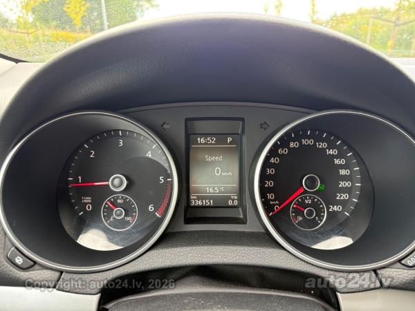 White Volkswagen Golf 2010 in Tartu, with an engine capacity of 2.00 L and mileage of 336 thousand km for 3400 €, photo 11 on AUTOMOTO.COM.LV