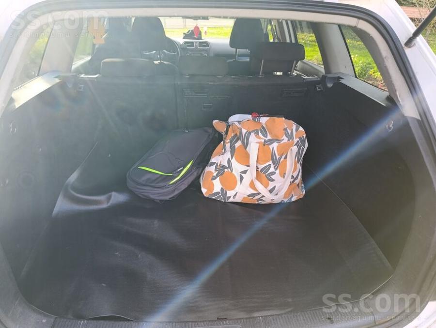 Balts Volkswagen Golf 2010 Valmiera, ar dzinēja tilpumu 1.60 L un nobraukumu 391 tūkst. km par 1770 €, foto 7 vietnē AUTOMOTO.COM.LV