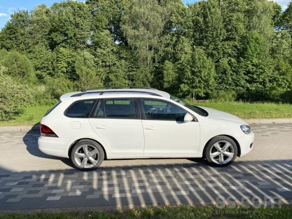 White Volkswagen Golf 2011 in Rezekne, with an engine capacity of 1.60 L and mileage of 229 thousand km for 3250 €, photo 8 on AUTOMOTO.COM.LV