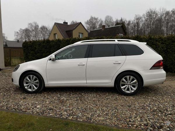 Balts Volkswagen Golf 2011 Kauņa, ar dzinēja tilpumu 2.00 L un nobraukumu 270 tūkst. km par 4650 €, foto 3 vietnē AUTOMOTO.COM.LV