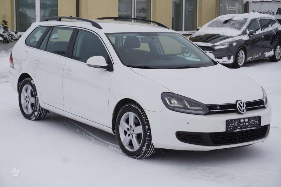 Balts Volkswagen Golf 2011 Klaipėda, ar dzinēja tilpumu 1.60 L un nobraukumu 162 tūkst. km par 3900 €, foto 1 vietnē AUTOMOTO.COM.LV