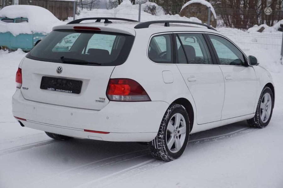 Balts Volkswagen Golf 2011 Klaipėda, ar dzinēja tilpumu 1.60 L un nobraukumu 162 tūkst. km par 3900 €, foto 4 vietnē AUTOMOTO.COM.LV