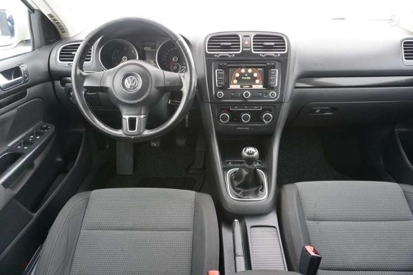 Balts Volkswagen Golf 2011 Klaipėda, ar dzinēja tilpumu 1.60 L un nobraukumu 162 tūkst. km par 3900 €, foto 7 vietnē AUTOMOTO.COM.LV