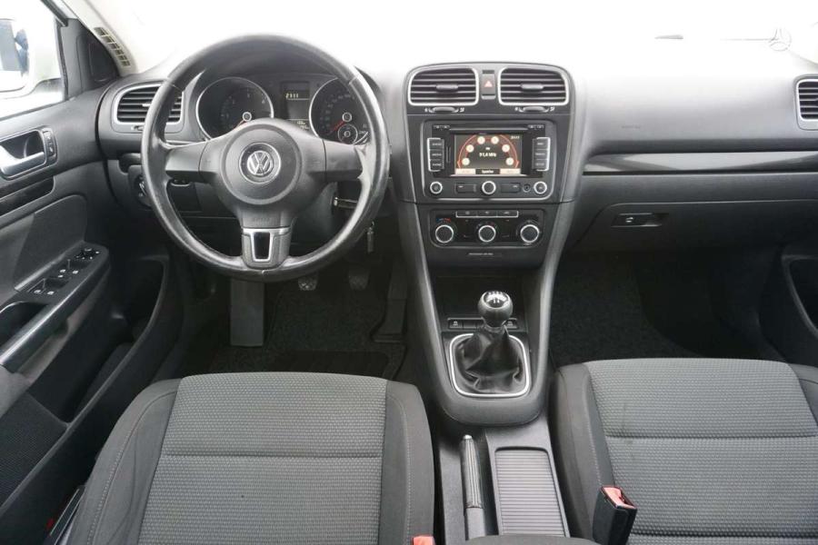Balts Volkswagen Golf 2011 Klaipėda, ar dzinēja tilpumu 1.60 L un nobraukumu 162 tūkst. km par 3900 €, foto 7 vietnē AUTOMOTO.COM.LV