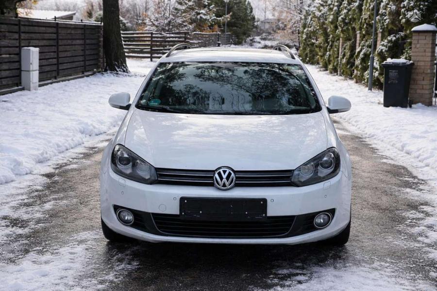 Balts Volkswagen Golf 2011 Viļņa, ar dzinēja tilpumu 1.97 L un nobraukumu 307 tūkst. km par 4700 €, foto 2 vietnē AUTOMOTO.COM.LV