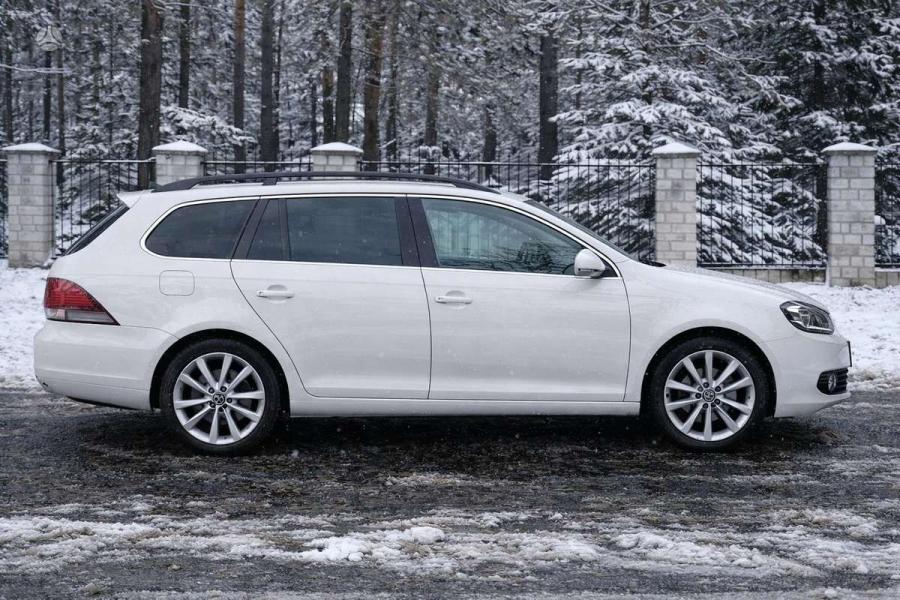 Balts Volkswagen Golf 2011 Viļņa, ar dzinēja tilpumu 1.97 L un nobraukumu 307 tūkst. km par 4700 €, foto 5 vietnē AUTOMOTO.COM.LV