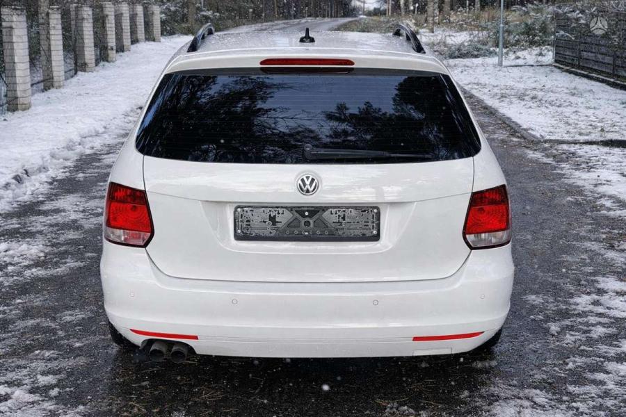 Balts Volkswagen Golf 2011 Viļņa, ar dzinēja tilpumu 1.97 L un nobraukumu 307 tūkst. km par 4700 €, foto 7 vietnē AUTOMOTO.COM.LV