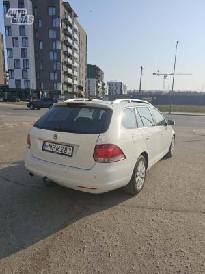 Balts Volkswagen Golf 2011 Kauņa, ar dzinēja tilpumu 1.20 L un nobraukumu 320 tūkst. km par 3750 €, foto 4 vietnē AUTOMOTO.COM.LV