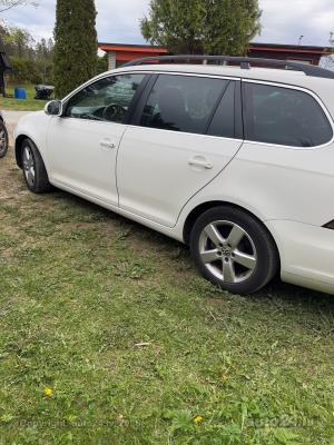 Balts Volkswagen Golf 2011 Tallina, ar dzinēja tilpumu 2.00 L un nobraukumu 375 tūkst. km par 3500 €, foto 4 vietnē AUTOMOTO.COM.LV