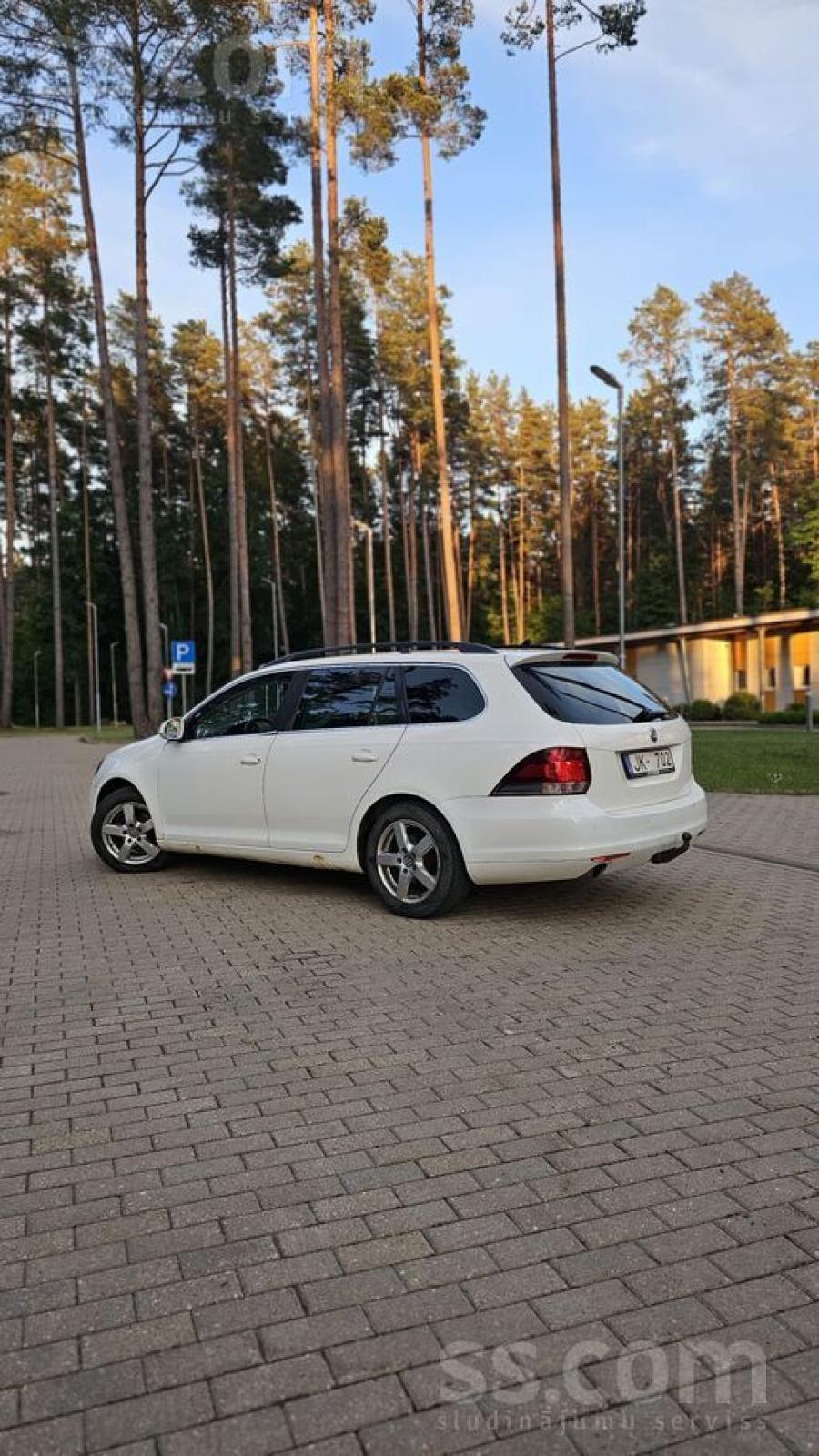 Balts Volkswagen Golf 2011 Ogre, ar dzinēja tilpumu 1.60 L un nobraukumu 416 tūkst. km par 1650 €, foto 6 vietnē AUTOMOTO.COM.LV