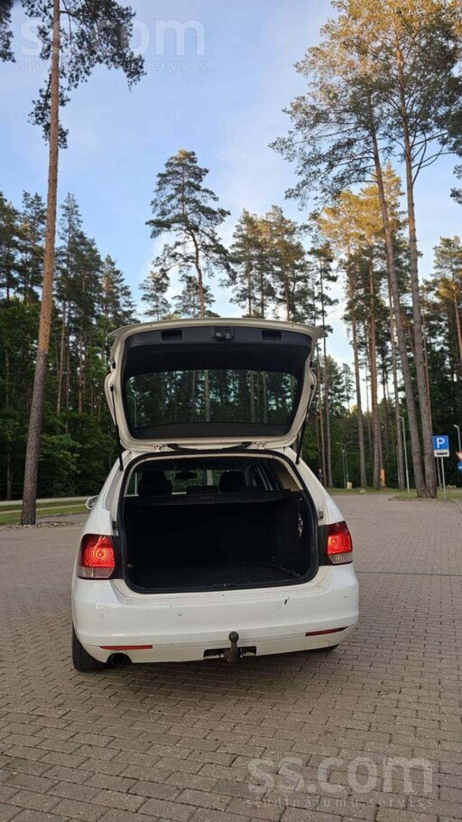 Balts Volkswagen Golf 2011 Ogre, ar dzinēja tilpumu 1.60 L un nobraukumu 416 tūkst. km par 1650 €, foto 8 vietnē AUTOMOTO.COM.LV