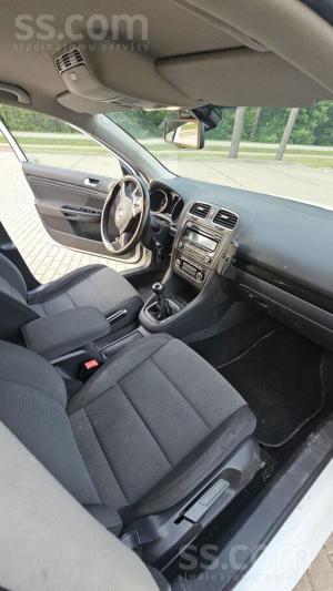 Balts Volkswagen Golf 2011 Ogre, ar dzinēja tilpumu 1.60 L un nobraukumu 416 tūkst. km par 1650 €, foto 27 vietnē AUTOMOTO.COM.LV