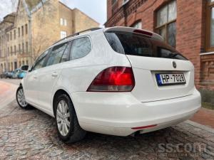 Balts Volkswagen Golf 2011 Cēsis, ar dzinēja tilpumu 1.60 L un nobraukumu 343 tūkst. km par 2990 €, foto 4 vietnē AUTOMOTO.COM.LV