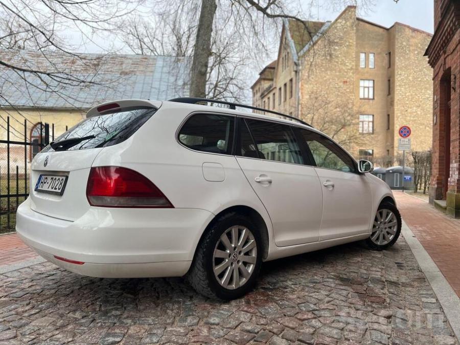 Balts Volkswagen Golf 2011 Cēsis, ar dzinēja tilpumu 1.60 L un nobraukumu 343 tūkst. km par 2990 €, foto 9 vietnē AUTOMOTO.COM.LV