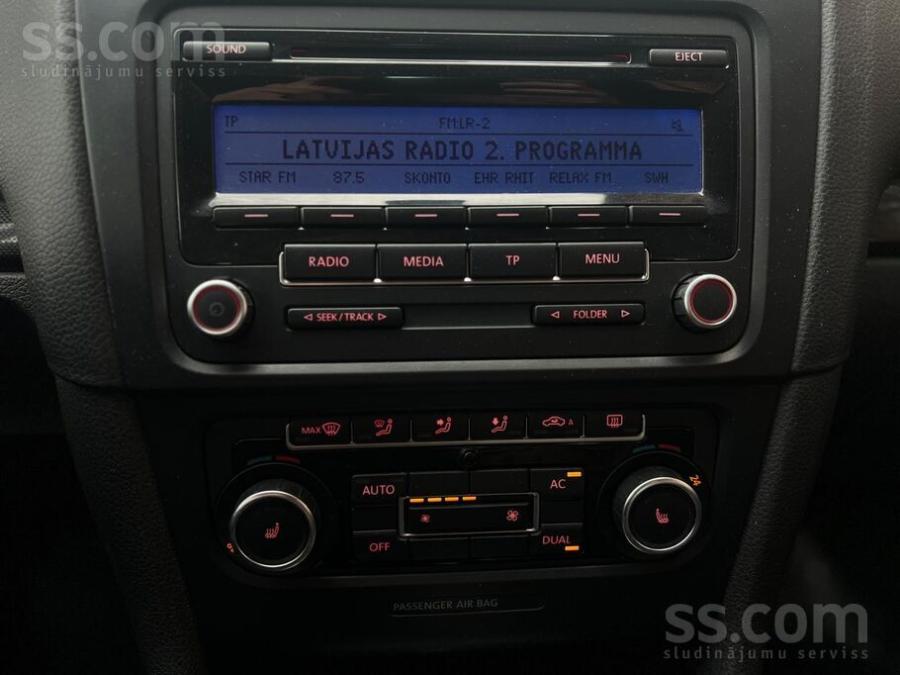 Balts Volkswagen Golf 2011 Cēsis, ar dzinēja tilpumu 1.60 L un nobraukumu 343 tūkst. km par 2990 €, foto 13 vietnē AUTOMOTO.COM.LV