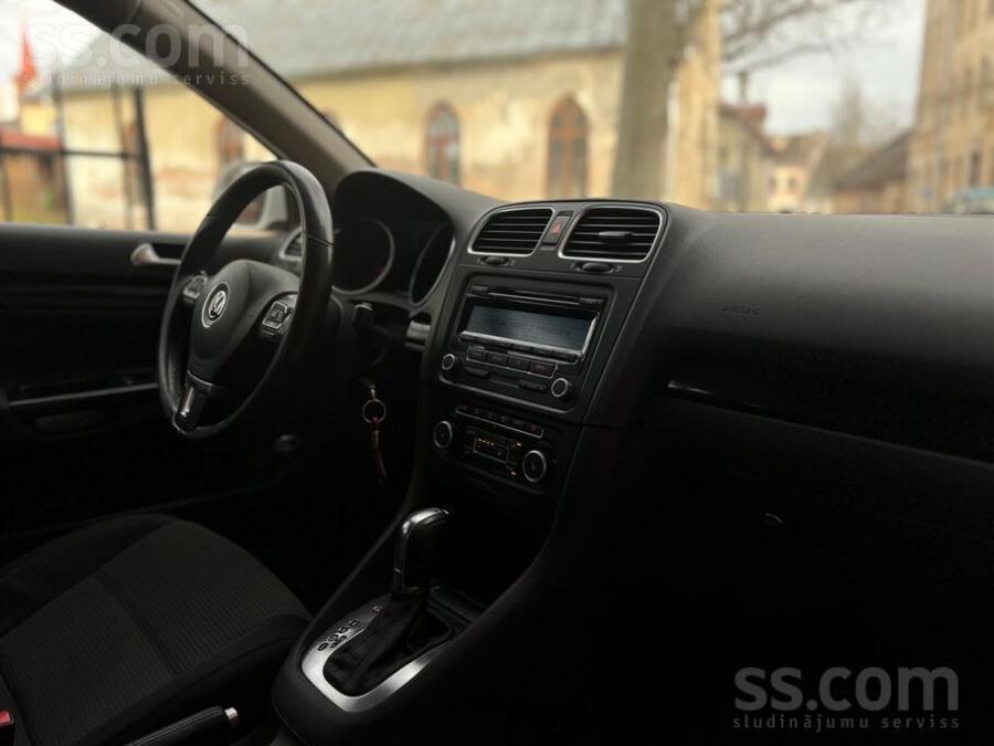 Balts Volkswagen Golf 2011 Cēsis, ar dzinēja tilpumu 1.60 L un nobraukumu 343 tūkst. km par 2990 €, foto 17 vietnē AUTOMOTO.COM.LV