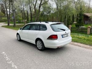Белый Фольксваген Гольф 2011 в Цесис, объемом двигателя 1.60 л и пробегом 340 тыс. км за 4390 €, фото 4 на AUTOMOTO.COM.LV