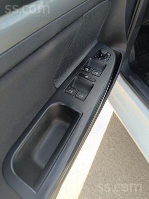Белый Фольксваген Гольф 2011 в Екабпилс, объемом двигателя 1.60 л и пробегом 0 тыс. км за 2500 €, фото 8 на AUTOMOTO.COM.LV
