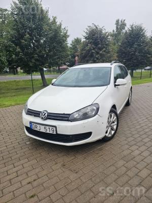 Balts Volkswagen Golf 2011 Ogre, ar dzinēja tilpumu 1.60 L un nobraukumu 350 tūkst. km par 1600 €, foto  vietnē AUTOMOTO.COM.LV