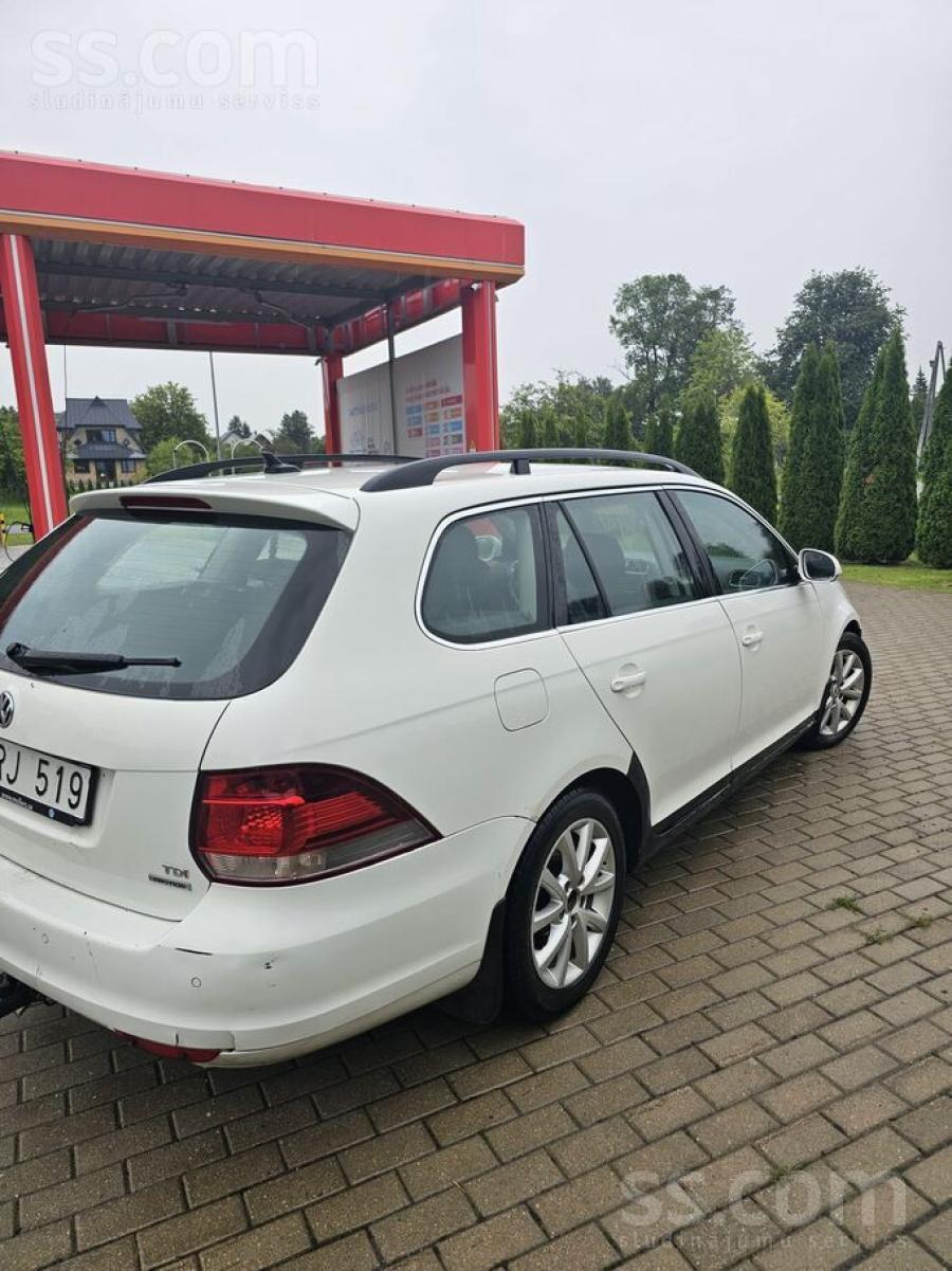 Balts Volkswagen Golf 2011 Ogre, ar dzinēja tilpumu 1.60 L un nobraukumu 350 tūkst. km par 1600 €, foto 4 vietnē AUTOMOTO.COM.LV