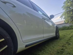 White Volkswagen Golf 2011 in Vilnius, with an engine capacity of 1.97 L and mileage of 260 thousand km for 3699 €, photo 14 on AUTOMOTO.COM.LV