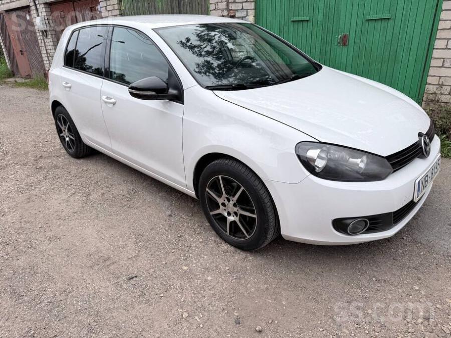 Balts Volkswagen Golf 2011 Rīga, ar dzinēja tilpumu 1.60 L un nobraukumu 341 tūkst. km par 3500 €, foto 5 vietnē AUTOMOTO.COM.LV