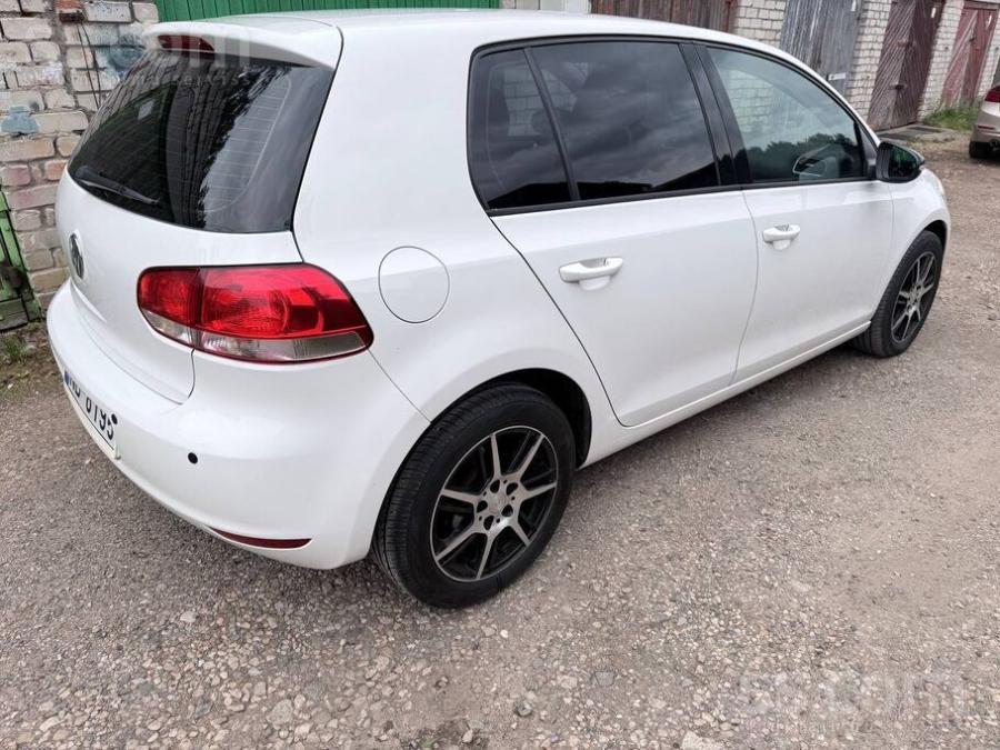 Balts Volkswagen Golf 2011 Rīga, ar dzinēja tilpumu 1.60 L un nobraukumu 341 tūkst. km par 3500 €, foto 6 vietnē AUTOMOTO.COM.LV