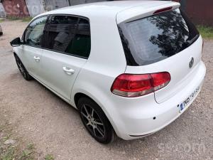 Balts Volkswagen Golf 2011 Rīga, ar dzinēja tilpumu 1.60 L un nobraukumu 341 tūkst. km par 3500 €, foto 8 vietnē AUTOMOTO.COM.LV