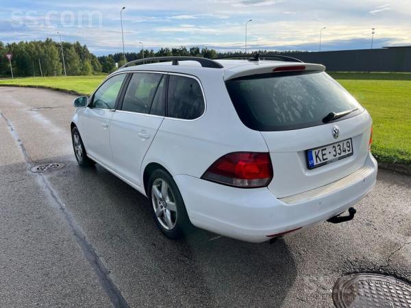 Balts Volkswagen Golf 2011 Rīga, ar dzinēja tilpumu 1.60 L un nobraukumu 419 tūkst. km par 3150 €, foto 4 vietnē AUTOMOTO.COM.LV