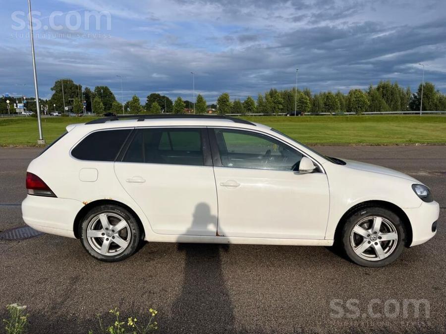 Balts Volkswagen Golf 2011 Rīga, ar dzinēja tilpumu 1.60 L un nobraukumu 419 tūkst. km par 3150 €, foto 7 vietnē AUTOMOTO.COM.LV