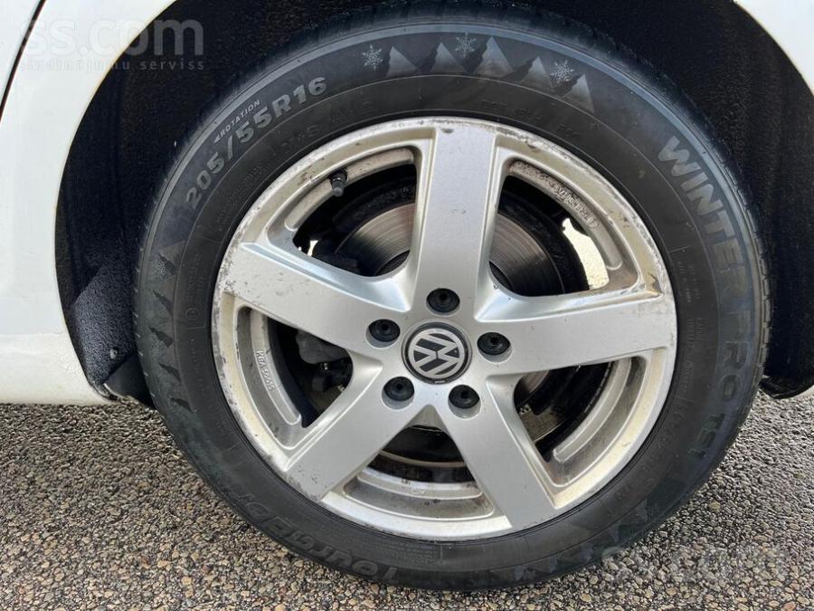 Balts Volkswagen Golf 2011 Rīga, ar dzinēja tilpumu 1.60 L un nobraukumu 419 tūkst. km par 3150 €, foto 11 vietnē AUTOMOTO.COM.LV