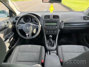 Balts Volkswagen Golf 2011 Rīga, ar dzinēja tilpumu 1.60 L un nobraukumu 419 tūkst. km par 3150 €, foto 12 vietnē AUTOMOTO.COM.LV
