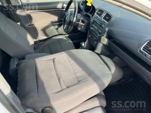 Balts Volkswagen Golf 2011 Rīga, ar dzinēja tilpumu 1.60 L un nobraukumu 419 tūkst. km par 3150 €, foto 13 vietnē AUTOMOTO.COM.LV