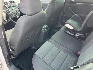 Balts Volkswagen Golf 2011 Rīga, ar dzinēja tilpumu 1.60 L un nobraukumu 419 tūkst. km par 3150 €, foto 15 vietnē AUTOMOTO.COM.LV