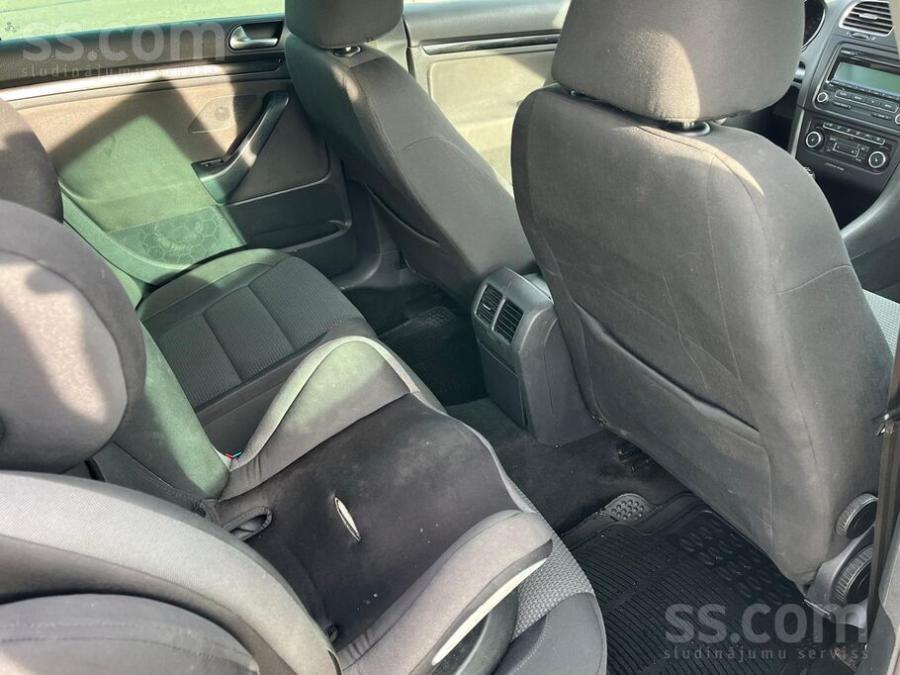 Balts Volkswagen Golf 2011 Rīga, ar dzinēja tilpumu 1.60 L un nobraukumu 419 tūkst. km par 3150 €, foto 16 vietnē AUTOMOTO.COM.LV