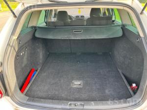 Balts Volkswagen Golf 2011 Rīga, ar dzinēja tilpumu 1.60 L un nobraukumu 419 tūkst. km par 3150 €, foto 18 vietnē AUTOMOTO.COM.LV