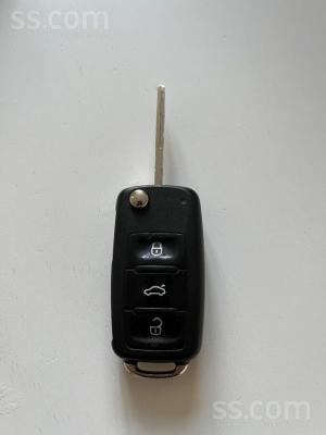 Balts Volkswagen Golf 2011 Rīga, ar dzinēja tilpumu 1.60 L un nobraukumu 419 tūkst. km par 3150 €, foto 19 vietnē AUTOMOTO.COM.LV