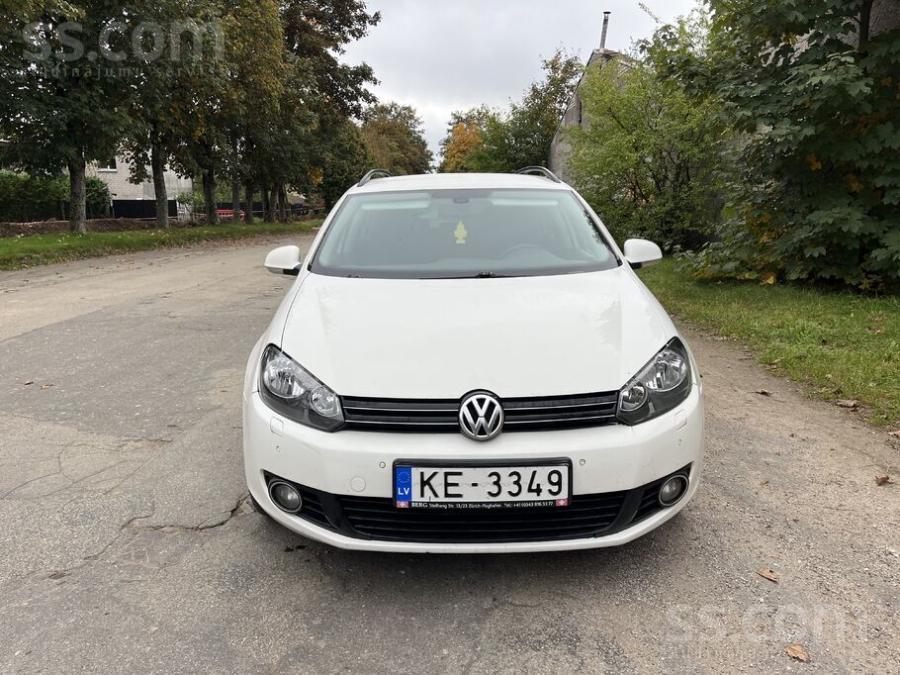 Balts Volkswagen Golf 2011 Rīga, ar dzinēja tilpumu 1.60 L un nobraukumu 419 tūkst. km par 2650 €, foto 3 vietnē AUTOMOTO.COM.LV