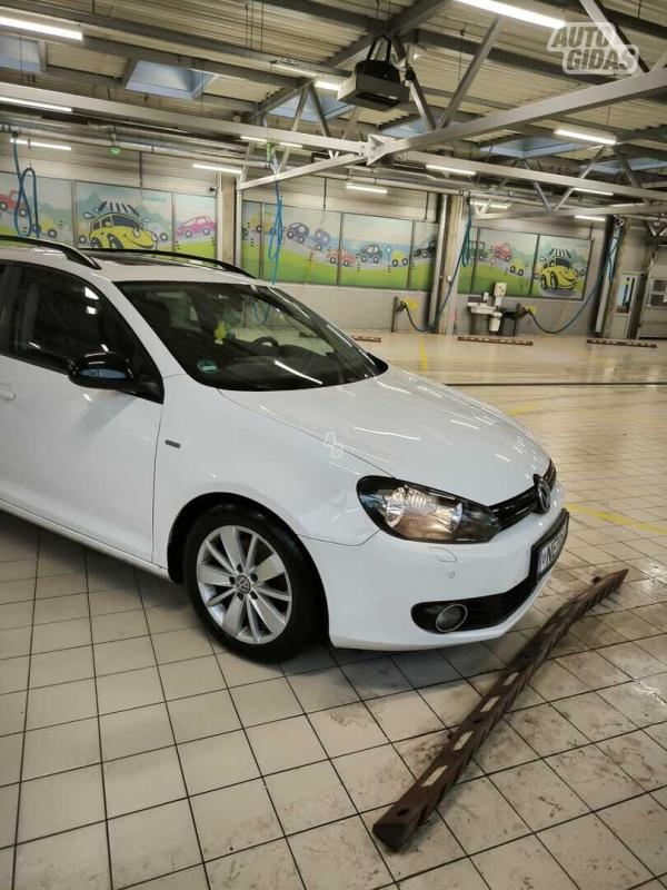 Balts Volkswagen Golf 2012 Viļņa, ar dzinēja tilpumu 2.00 L un nobraukumu 188 tūkst. km par 4888 €, foto 2 vietnē AUTOMOTO.COM.LV