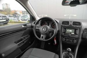 White Volkswagen Golf 2012 in Vilnius, with an engine capacity of 1.60 L and mileage of 246 thousand km for 3950 €, photo 13 on AUTOMOTO.COM.LV