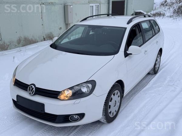 White Volkswagen Golf 2012 in Rezekne, with an engine capacity of 1.60 L and mileage of 269 thousand km for 3900 €, photo 1 on AUTOMOTO.COM.LV