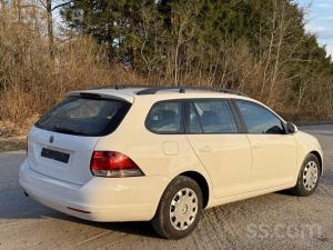 Balts Volkswagen Golf 2012 Rēzekne, ar dzinēja tilpumu 1.60 L un nobraukumu 269 tūkst. km par 3900 €, foto 4 vietnē AUTOMOTO.COM.LV