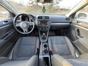 Balts Volkswagen Golf 2012 Rēzekne, ar dzinēja tilpumu 1.60 L un nobraukumu 269 tūkst. km par 3900 €, foto 9 vietnē AUTOMOTO.COM.LV