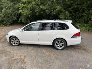 Balts Volkswagen Golf 2012 Panevēža, ar dzinēja tilpumu 1.39 L un nobraukumu 122 tūkst. km par 5200 €, foto 5 vietnē AUTOMOTO.COM.LV