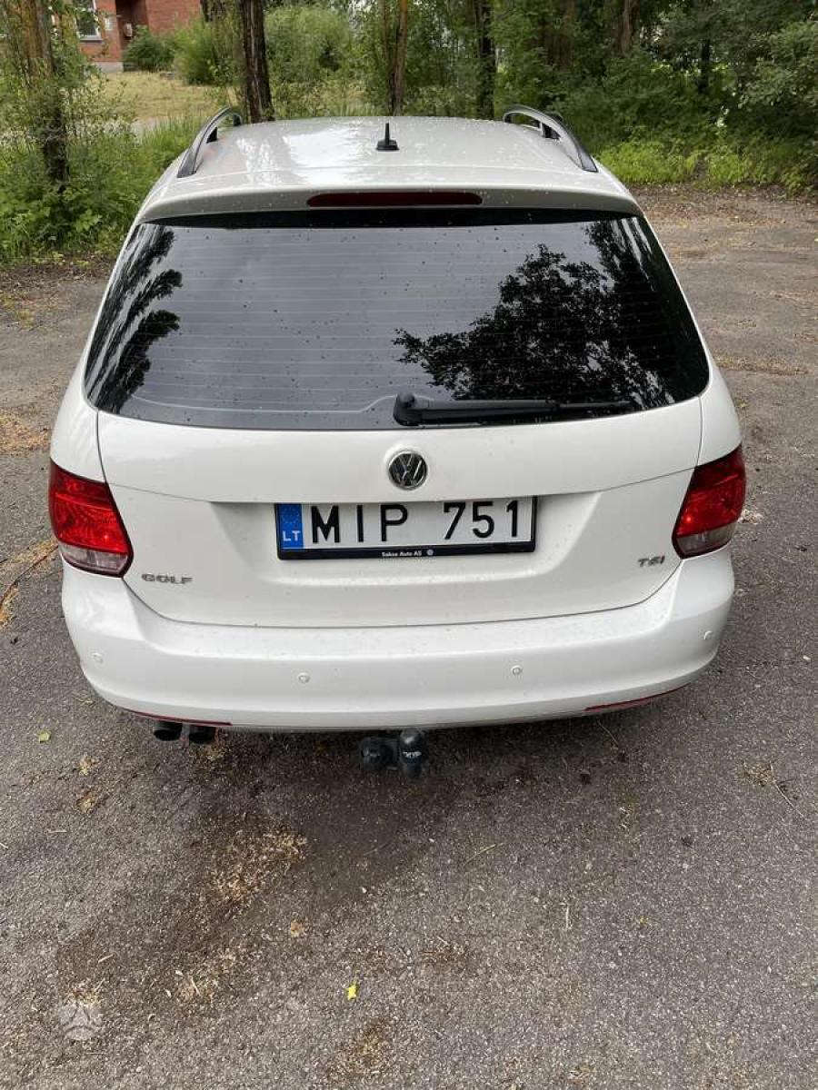 Balts Volkswagen Golf 2012 Panevēža, ar dzinēja tilpumu 1.39 L un nobraukumu 122 tūkst. km par 5200 €, foto 7 vietnē AUTOMOTO.COM.LV