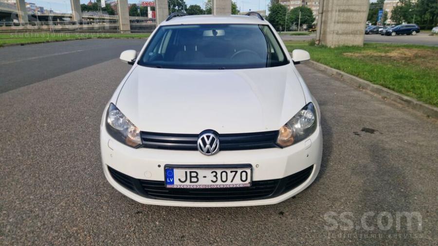 Balts Volkswagen Golf 2012 Rīga, ar dzinēja tilpumu 1.40 L un nobraukumu 256 tūkst. km par 1600 €, foto 3 vietnē AUTOMOTO.COM.LV