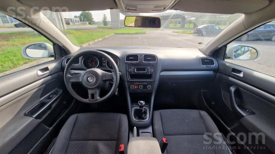 Balts Volkswagen Golf 2012 Rīga, ar dzinēja tilpumu 1.40 L un nobraukumu 256 tūkst. km par 1600 €, foto 8 vietnē AUTOMOTO.COM.LV